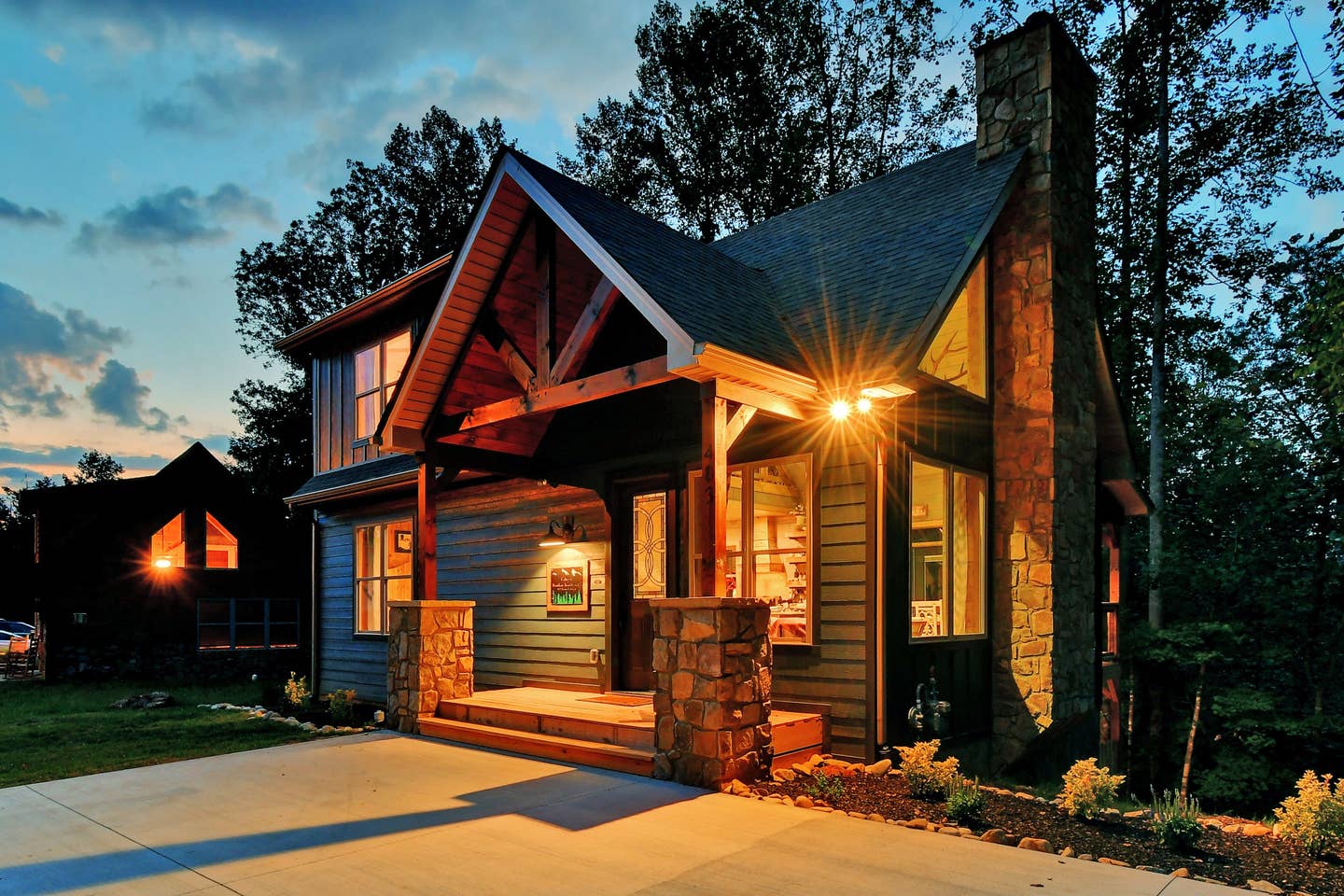 Mountain Modern Lodges