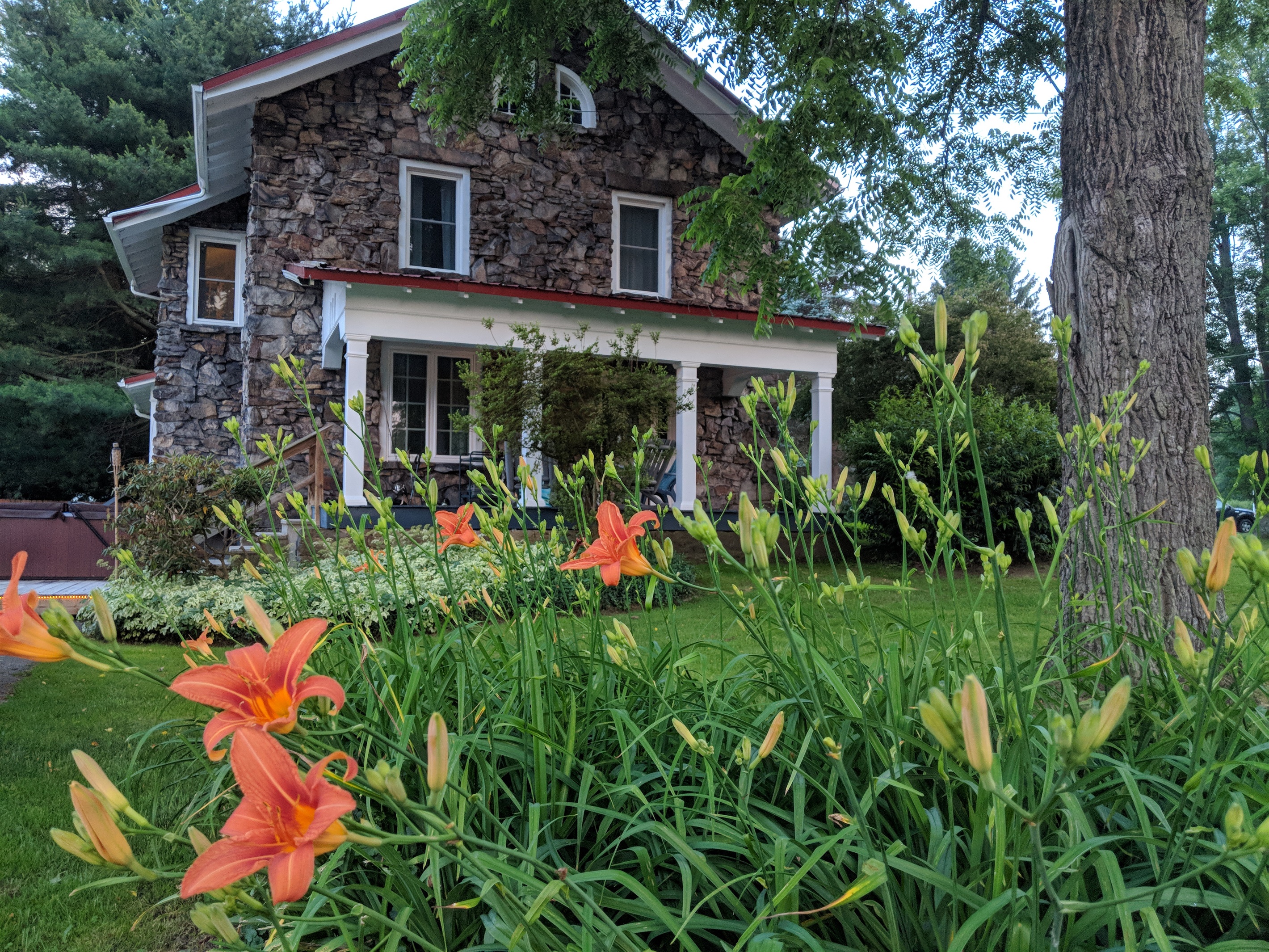 Stonehouse at the Confluence - Yough Vacation Rentals